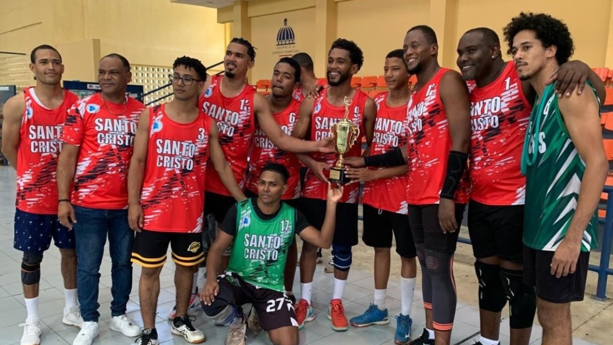 Santo Cristo, campeón del torneo de voleibol en Bayaguana – Teleradio ...