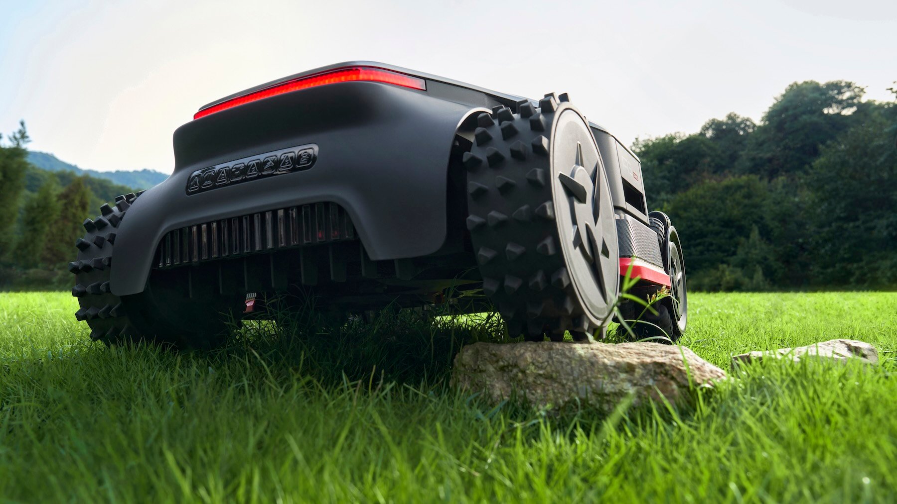Dreame A3 AWD Pro: el robot cortacésped que enfrenta los terrenos más ...