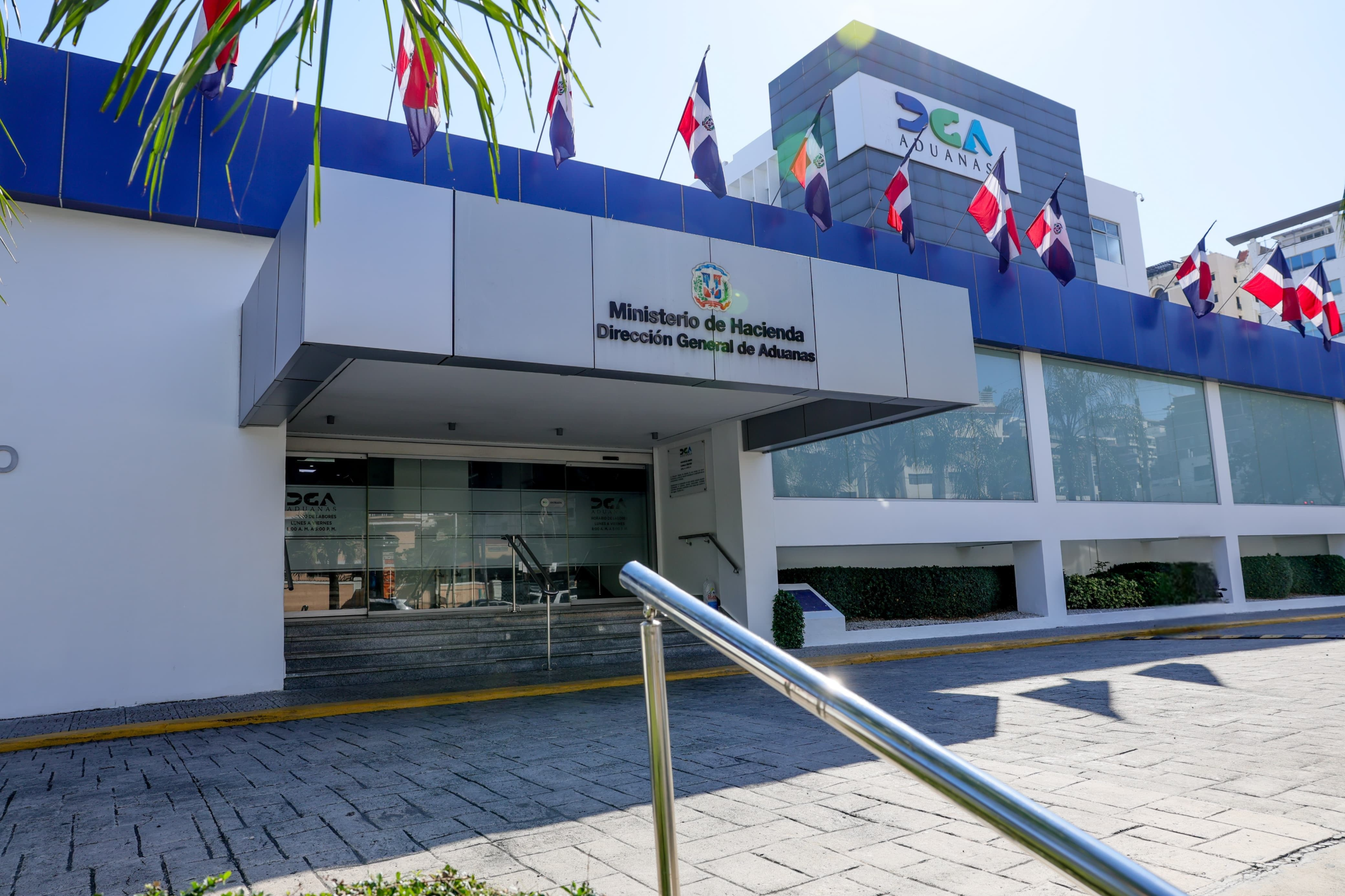 Aduanas reporta un aumento de RD 1,328.30 millones en recaudaciones de ...